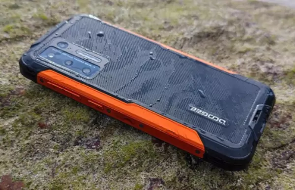 Doogee S97 pro rugged smartphone met laserafstandsmeter